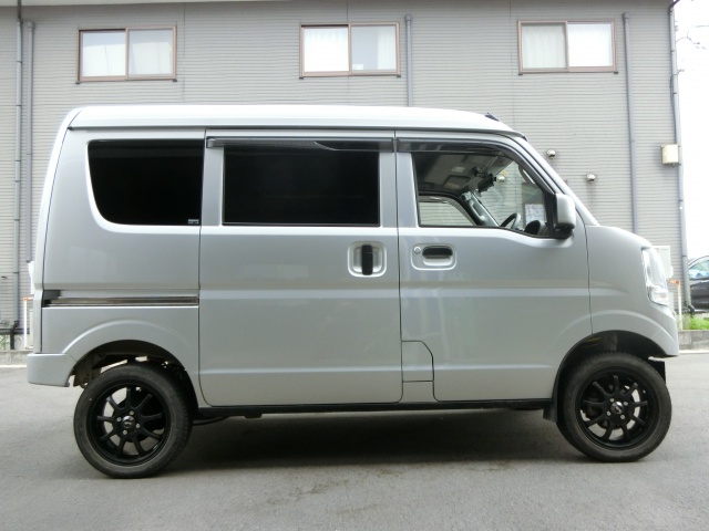 スズキ・エブリィ（DA64V）、4インチリフトアップ（プラスライン社）取り付け施工。 | ジャックロード